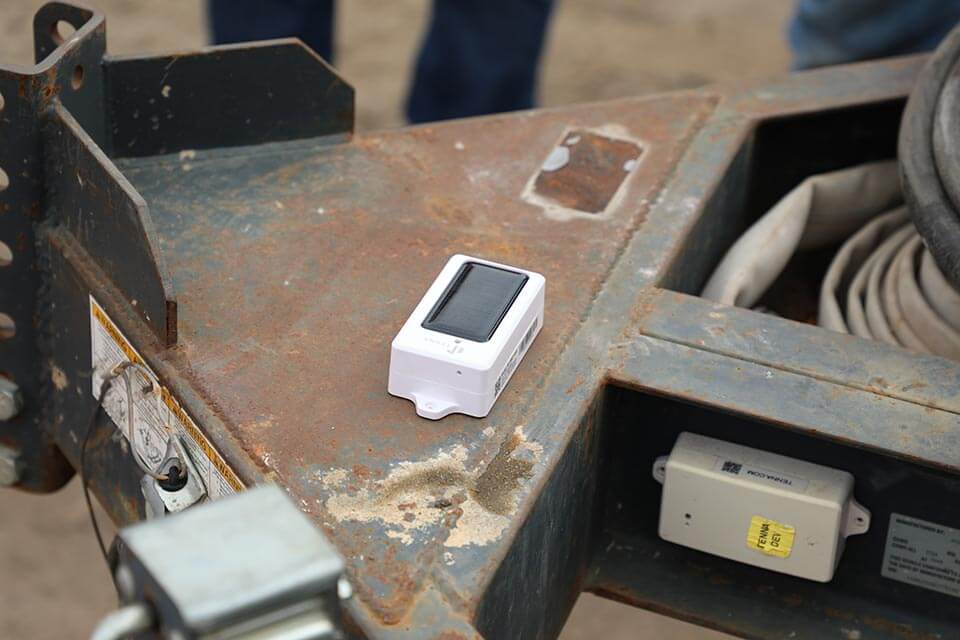 IoT and Hard Hats—What a Connected Construction Site Looks Like ...